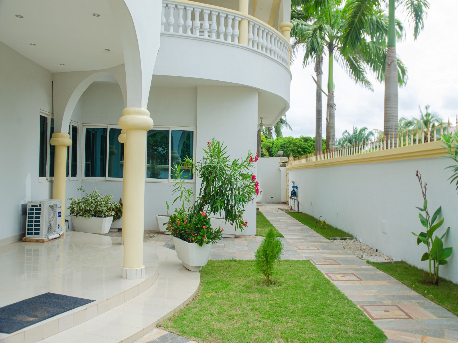 Beach Sand Hotel and Resort, Cotonou … Life is Beautiful – Luxury Hotel ...